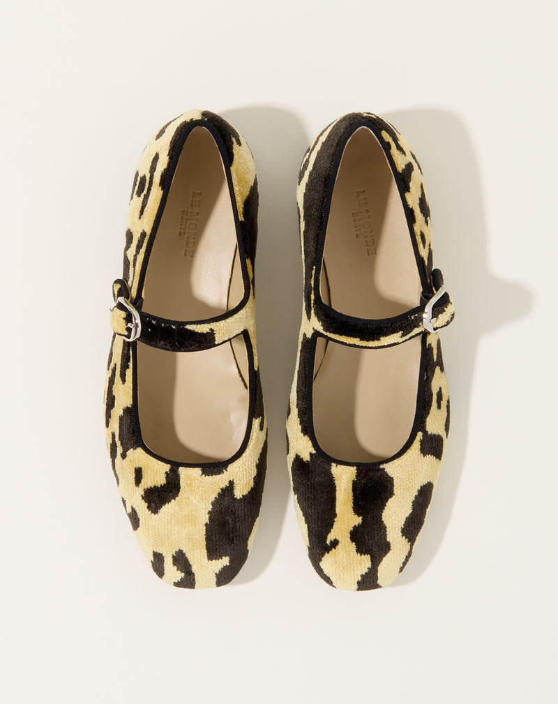Classic Mary Jane in Tiger Print Bevilacqua Velvet | Le Monde Béryl | Covet + Lou | Covet + Lou
